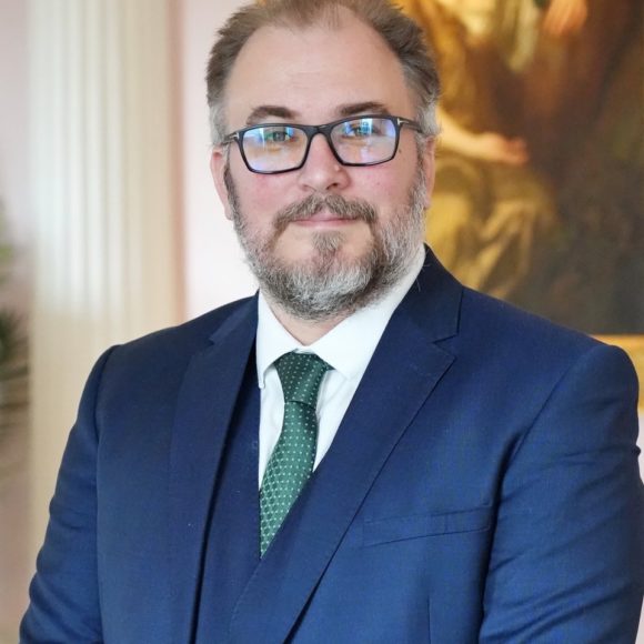 Our Team | Legal Advice | Linkilaw Solicitors